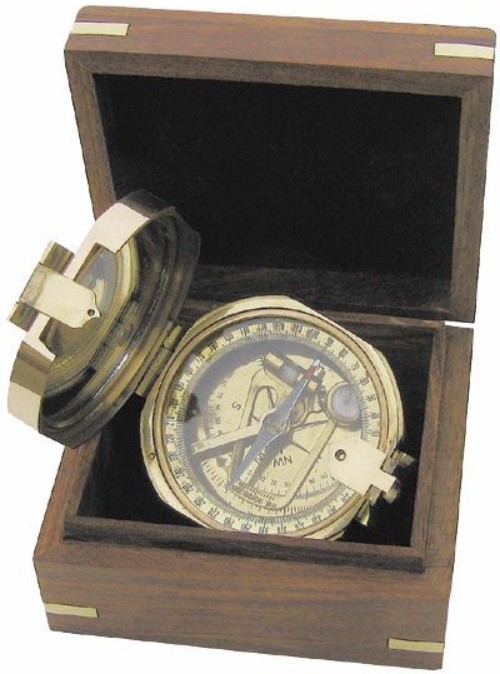 Компас Sea Club - Brunton, в дървена кутия, месинг, 7.5 cm | Ozone.bg