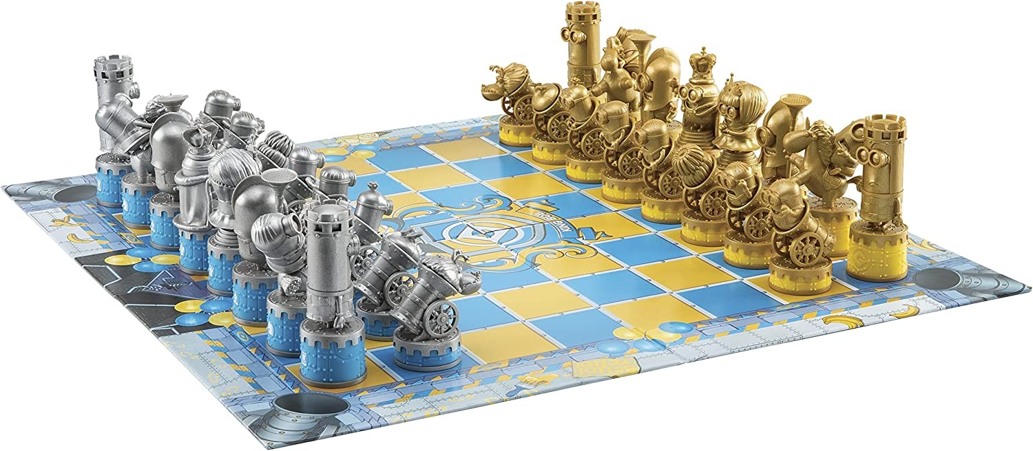 Шах The Noble Collection - Minions Medieval Mayhem Chess Set | Ozone.bg
