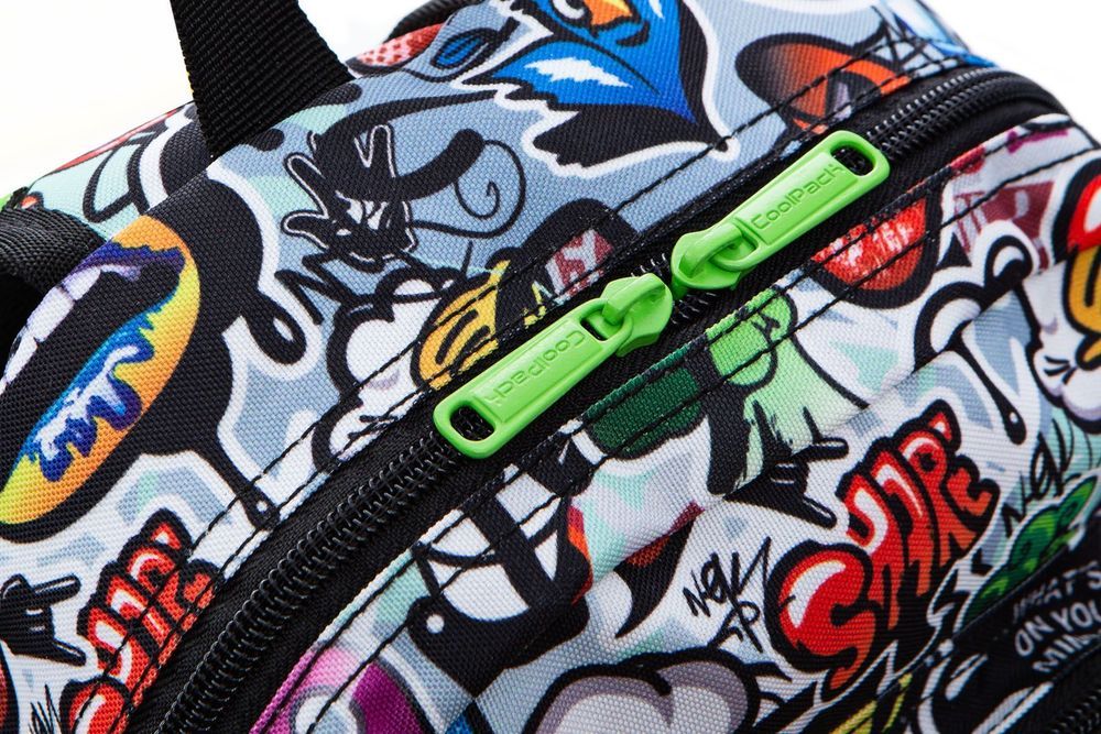 Детска светеща LED раница Cool Pack Bobby - Graffiti | Ozone.bg