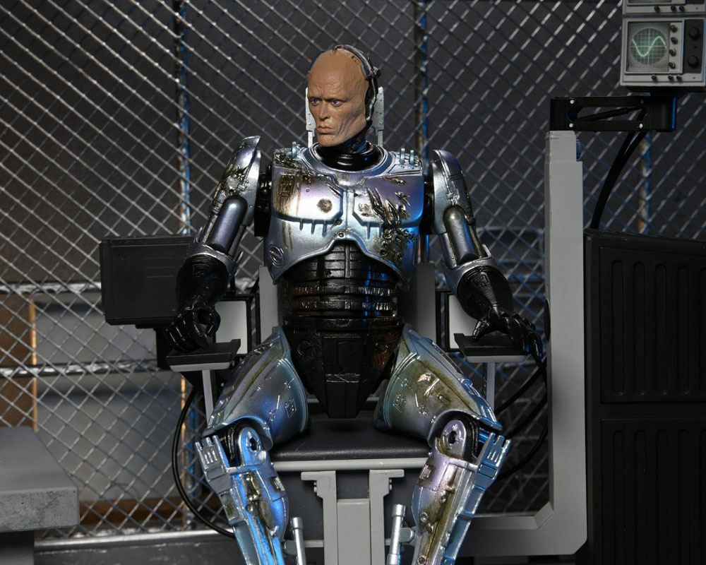 Екшън фигура NECA Movies: Robocop - Battle Damaged Robocop with Chair ...