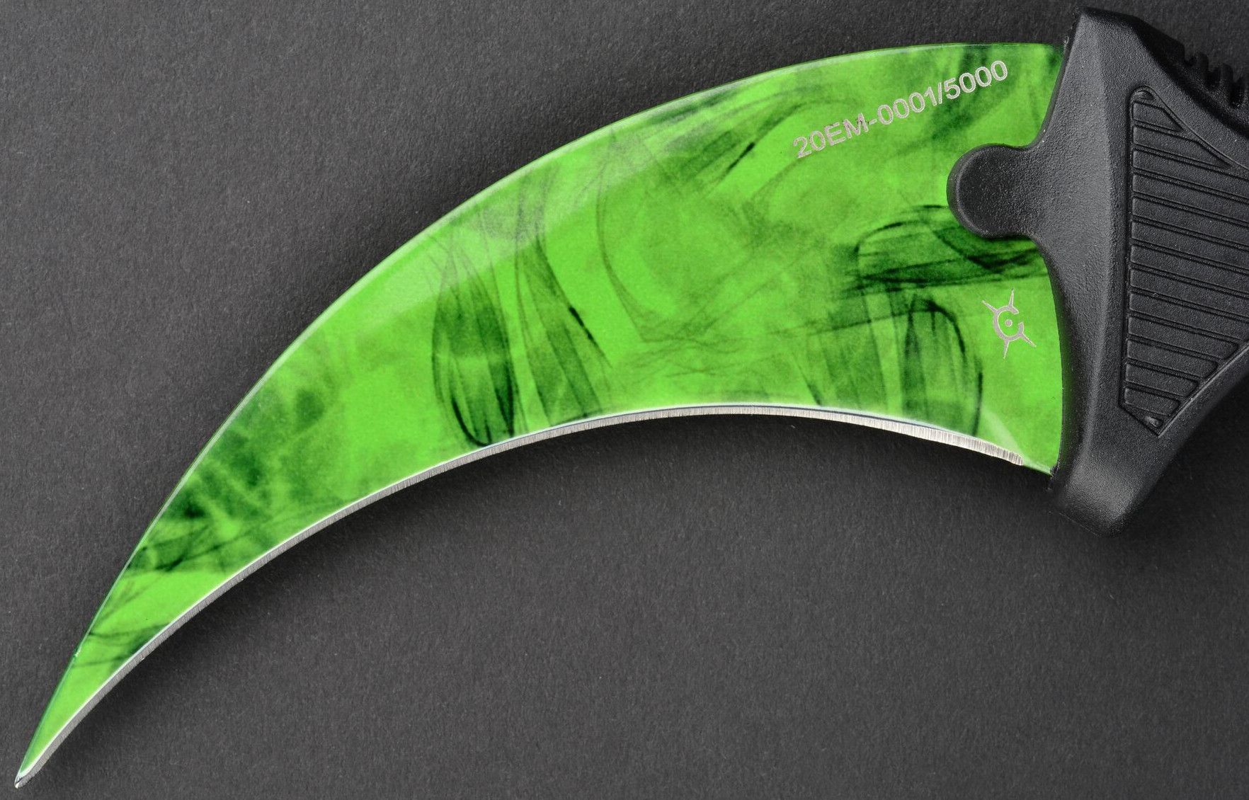 Нож FadeCase – Karambit – Emerald | Ozone.bg