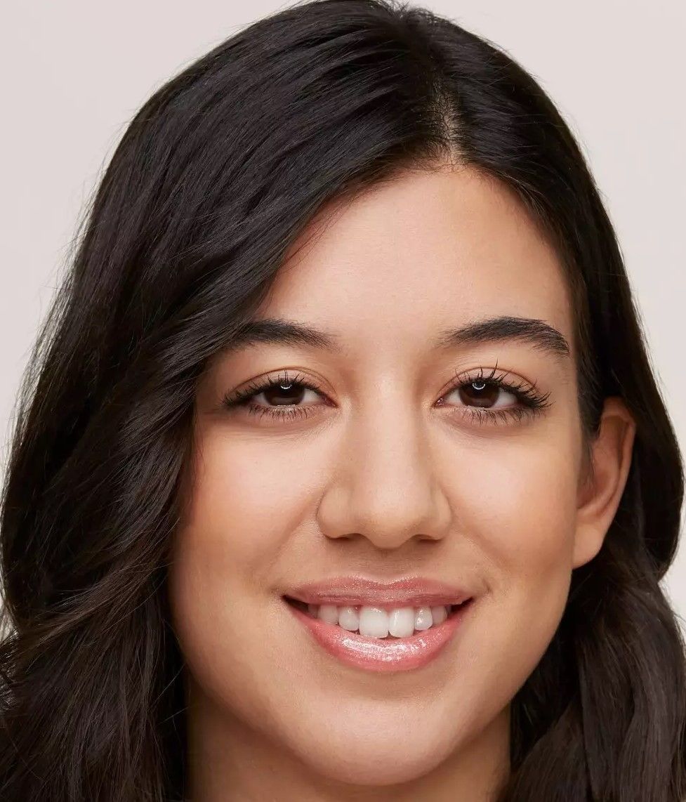 Essence Гланц за устни Extreme Shine, 101 Milky Way, 5 ml | Ozone.bg