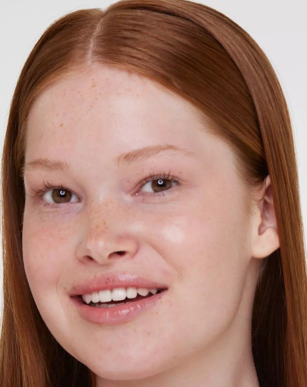 Essence Основа за грим против зачервяване Redness Reducer, 30 ml | Ozone.bg