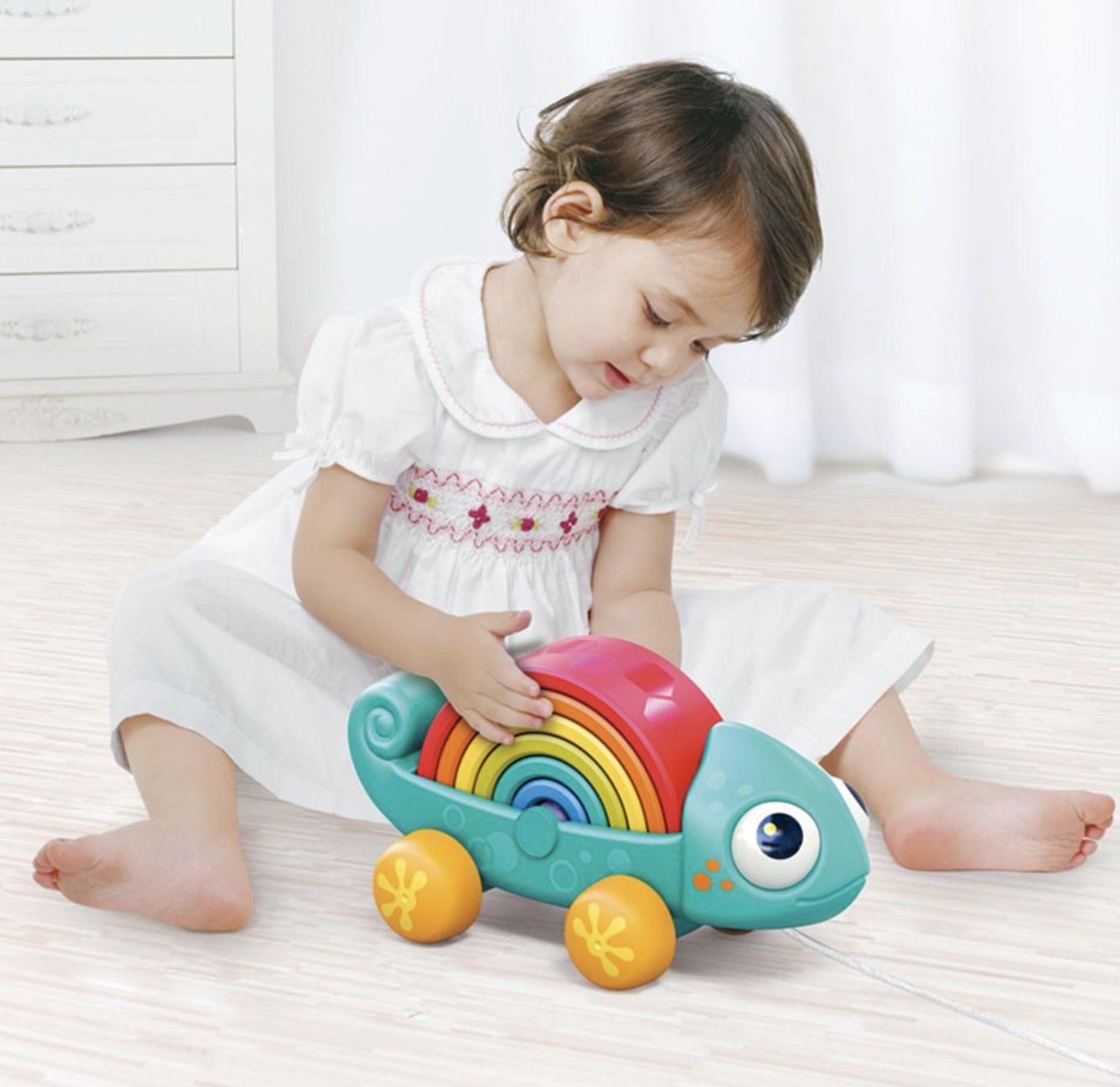 Играчка за дърпане 2 в 1 Hola Toys - Хамелеон | Добра цена | Ozone.bg