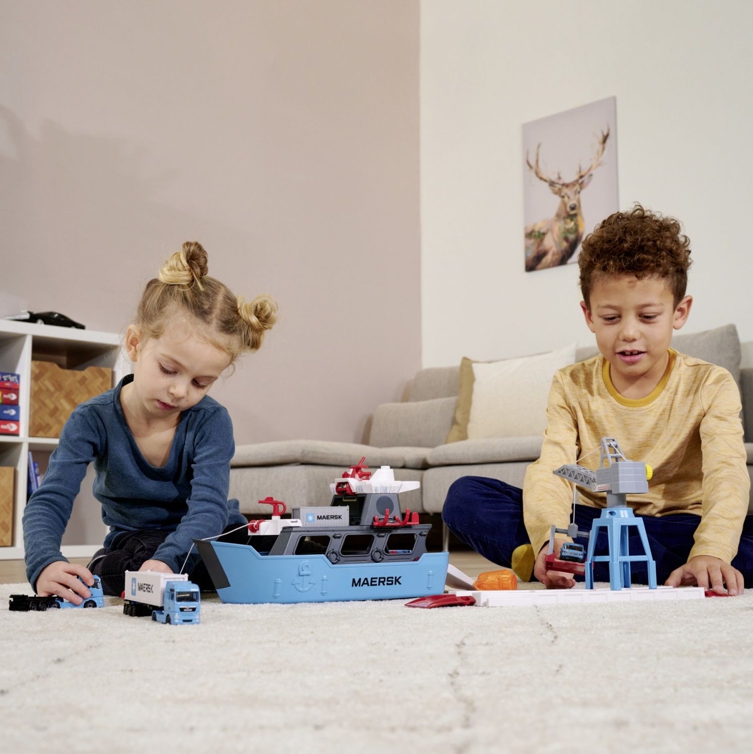 Игрален комплект Majorette Creatix - Товарен кораб с камион и кран ...