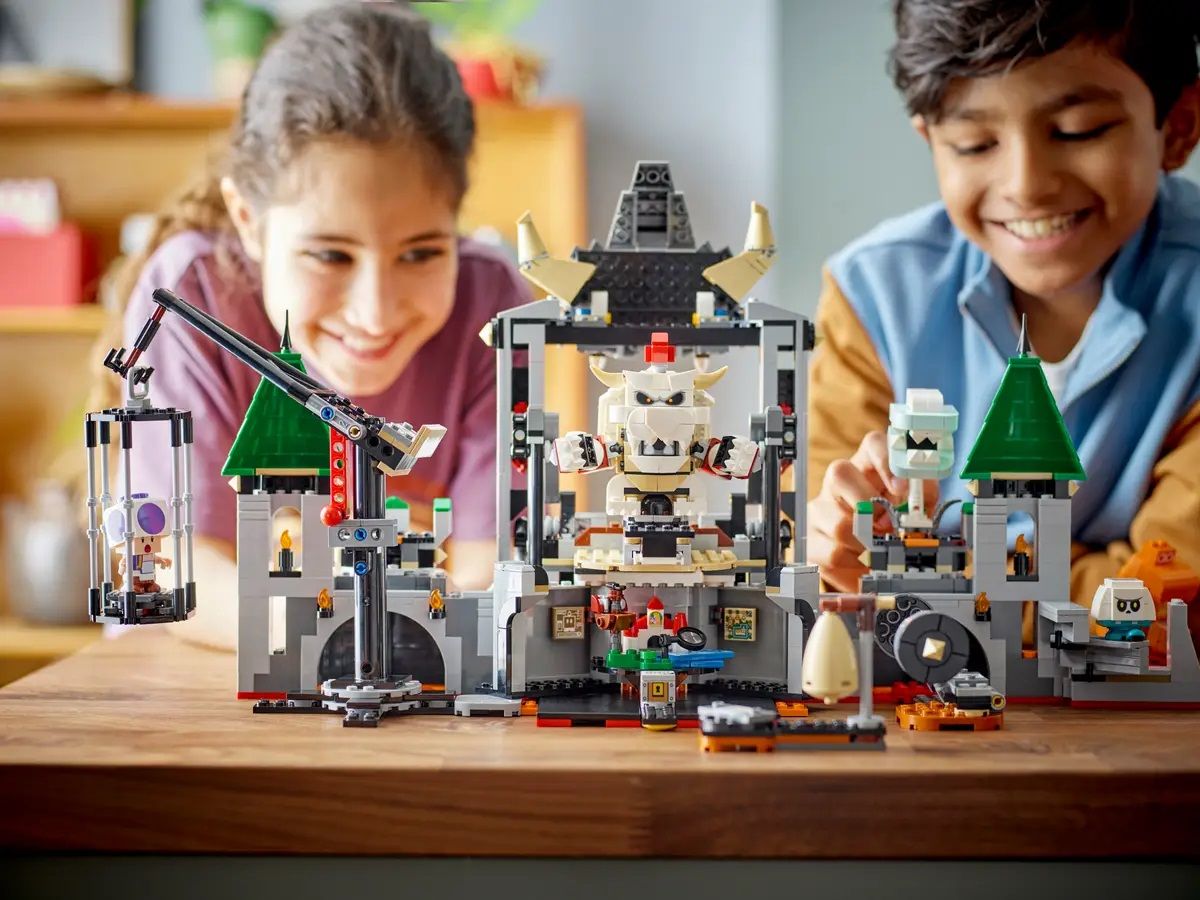 Конструктор допълнение LEGO Super Mario - Битката при замъка на Баузър ...