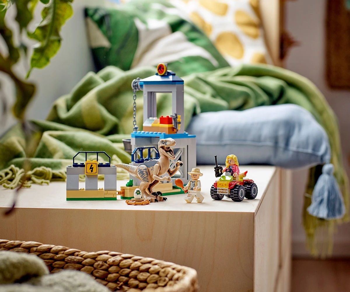 Конструктор LEGO Jurassic World - Бягство на велосираптор (76957 ...