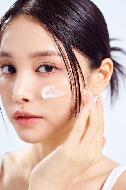 Mania Holic Слънцезащитен крем за лице, SPF50+, 50 g | Ozone.bg