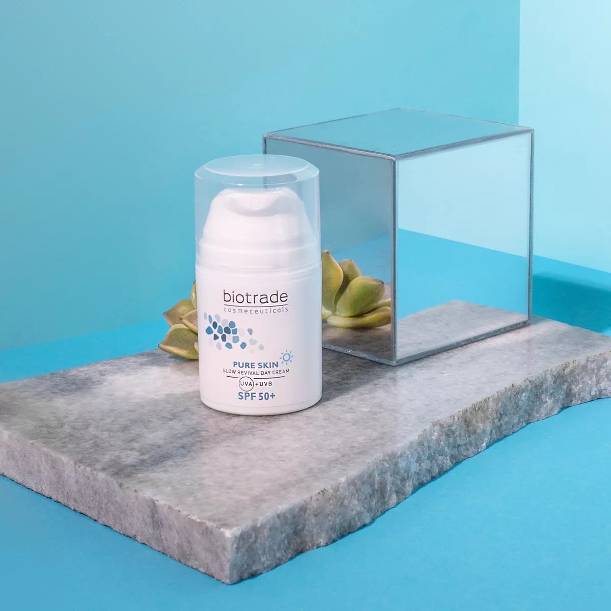 Biotrade Pure Skin Озаряващ дневен крем за лице, SPF50+, 50 ml | Ozone.bg