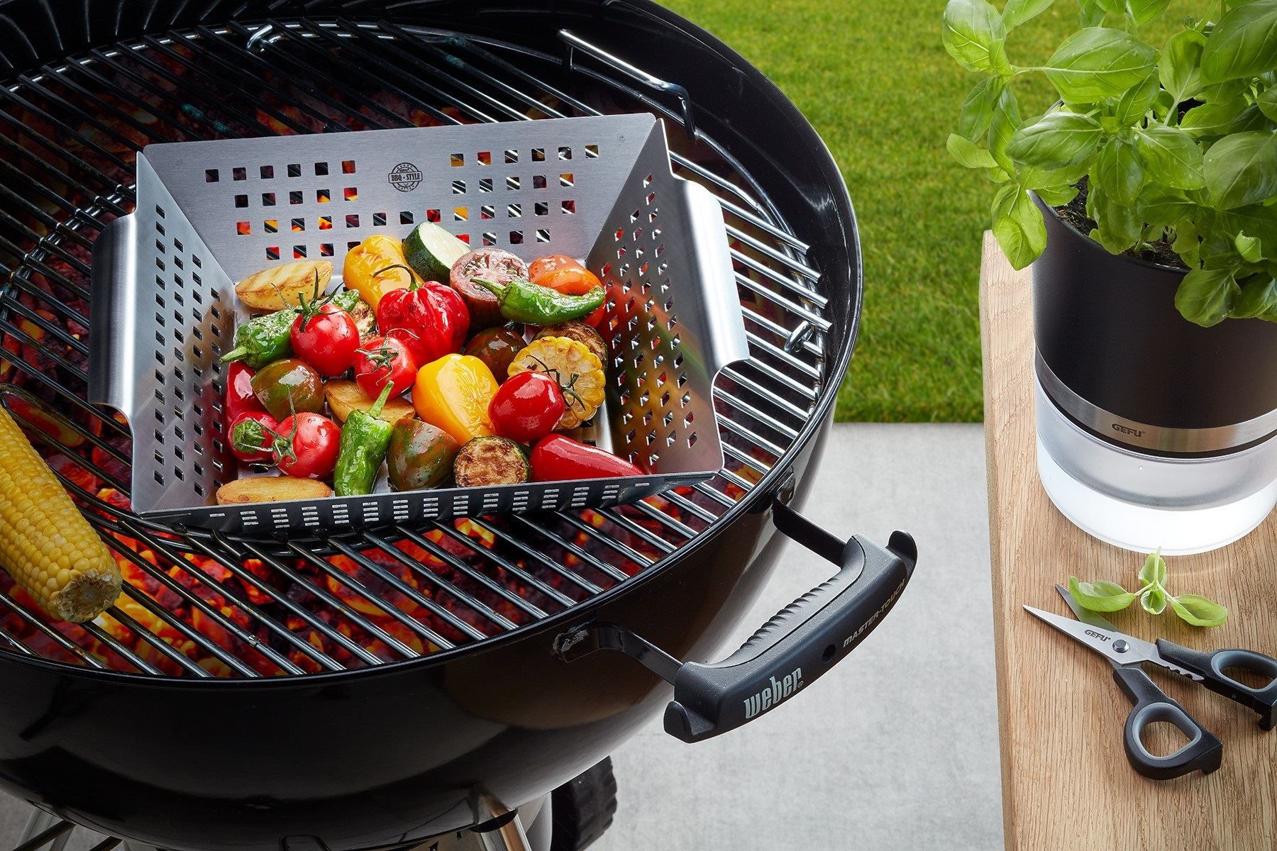 Перфорирана грил тава Gefu - BBQ, 33 х 28 х 7.5 cm, неръждаема стомана ...