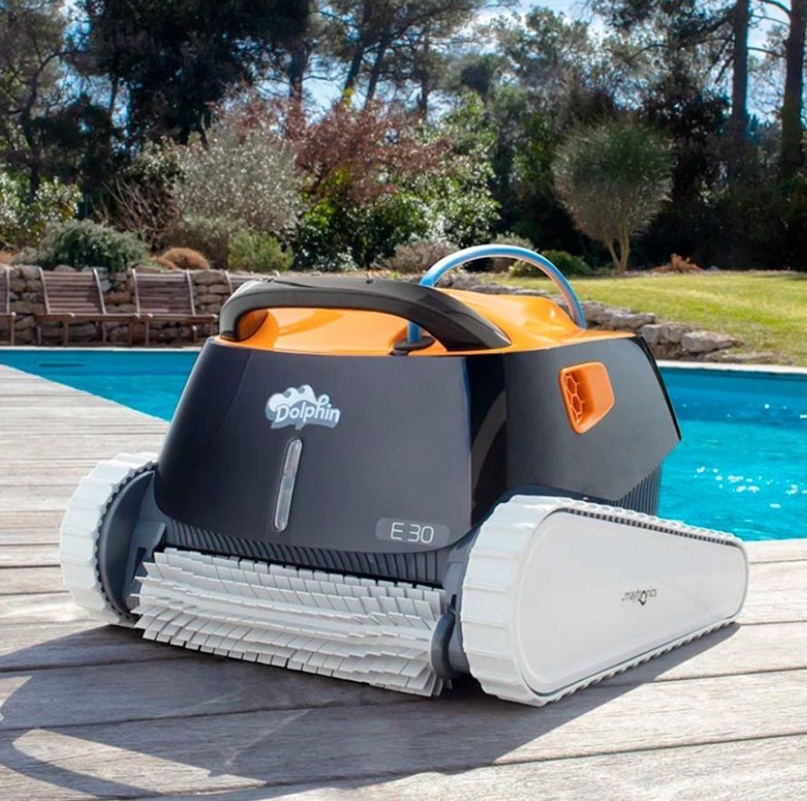 Робот за почистване на басейни Dolphin - E30, черен/оранжев | Ozone.bg