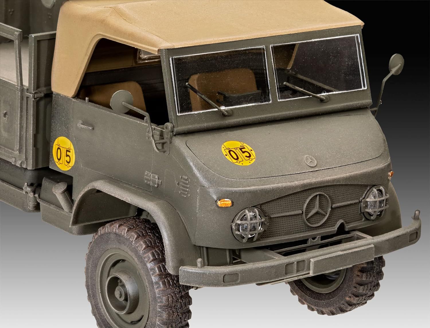 Сглобяем модел Revell Военни: Камиони - Унимог 404 S | Ozone.bg