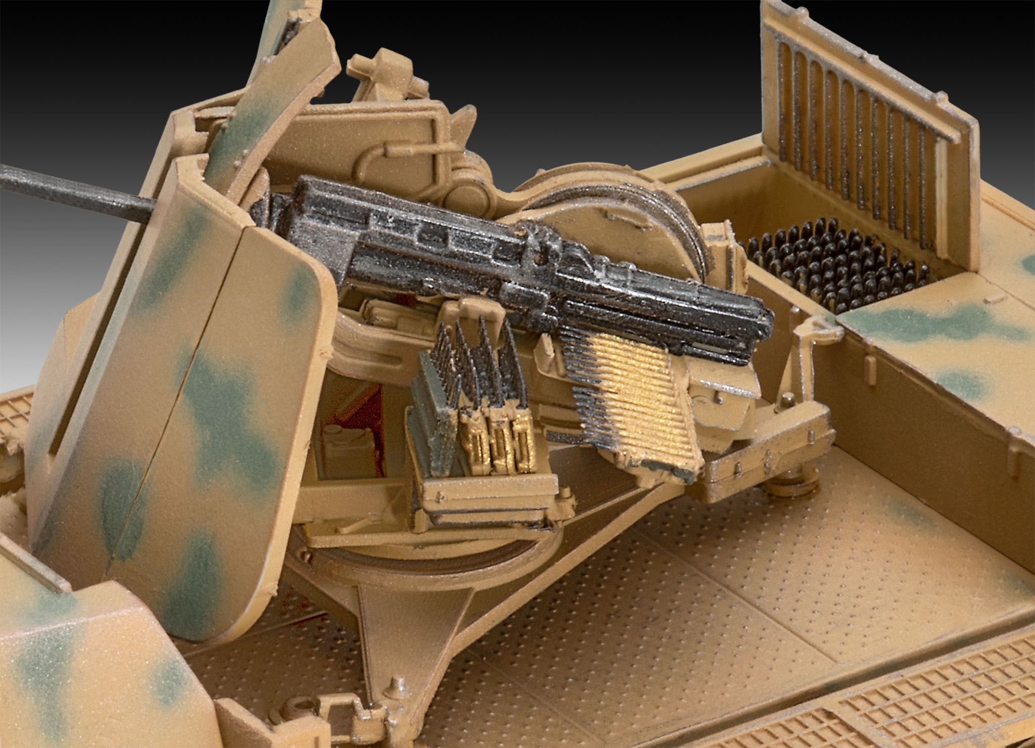 Сглобяем модел Revell Военен трактор - sWS Flak 43 | Ozone.bg