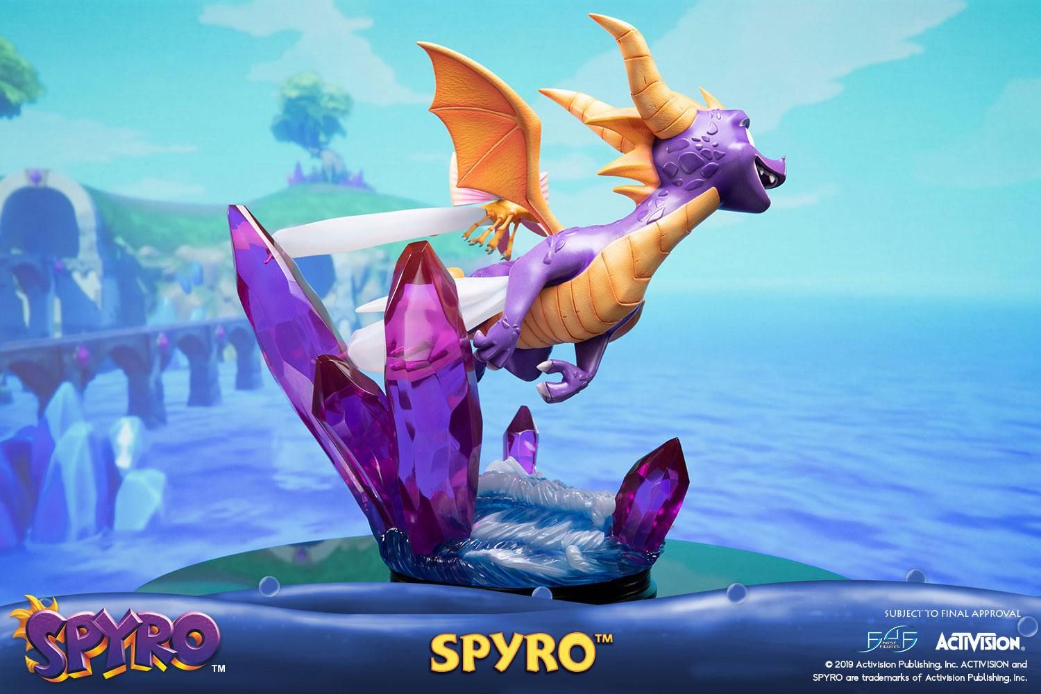 Статуетка First 4 Figures Games: Spyro - Spyro, 45 cm | Ozone.bg