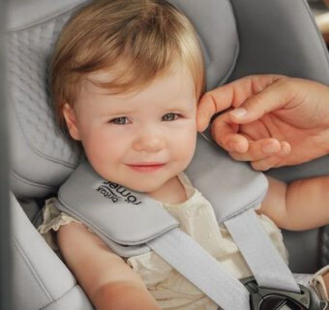 Стол за кола Britax Romer - Dualfix Pro M, IsoFix, i-Size, 61-105 cm ...