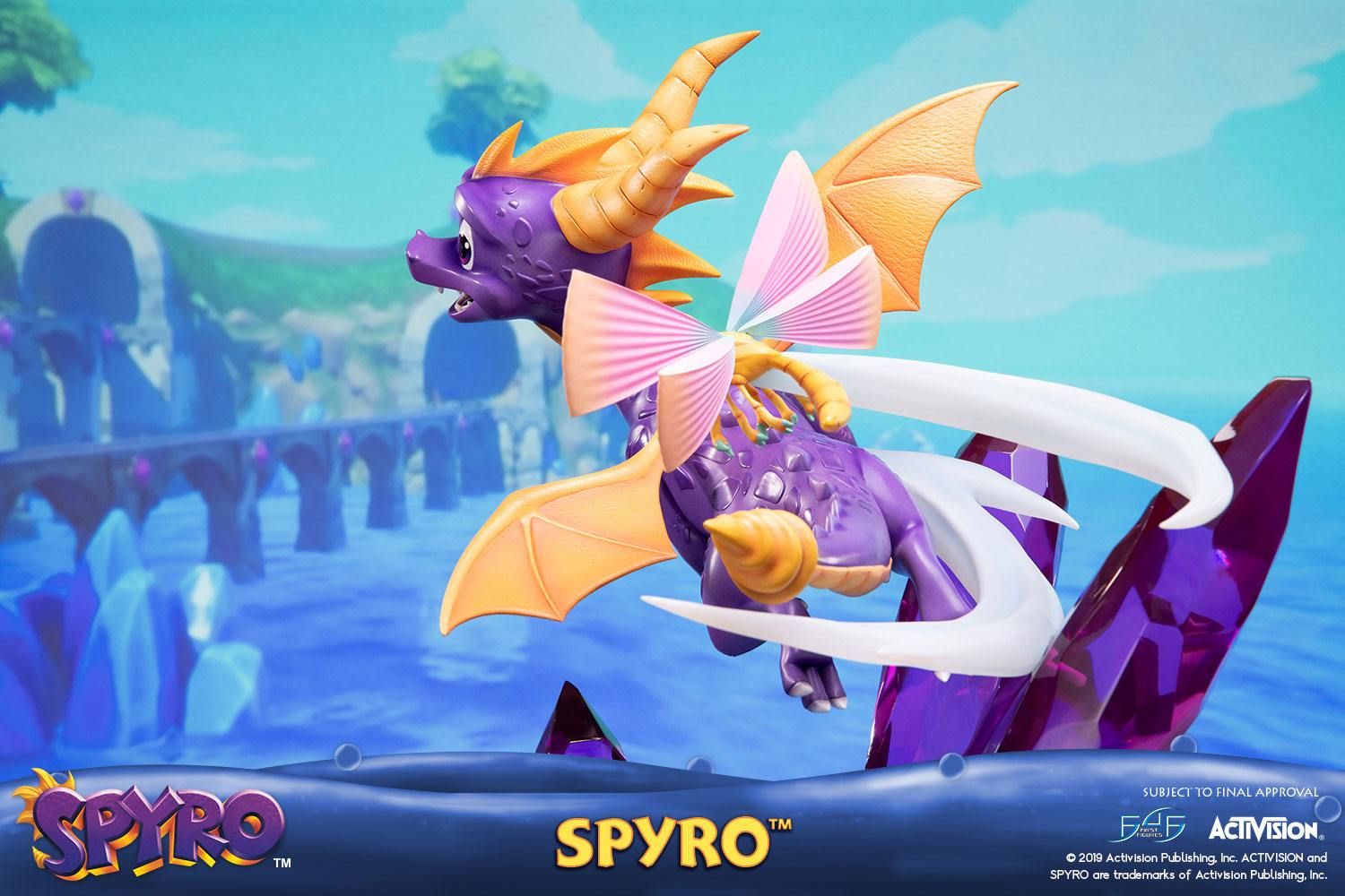 Статуетка First 4 Figures Games: Spyro - Spyro, 45 cm | Ozone.bg